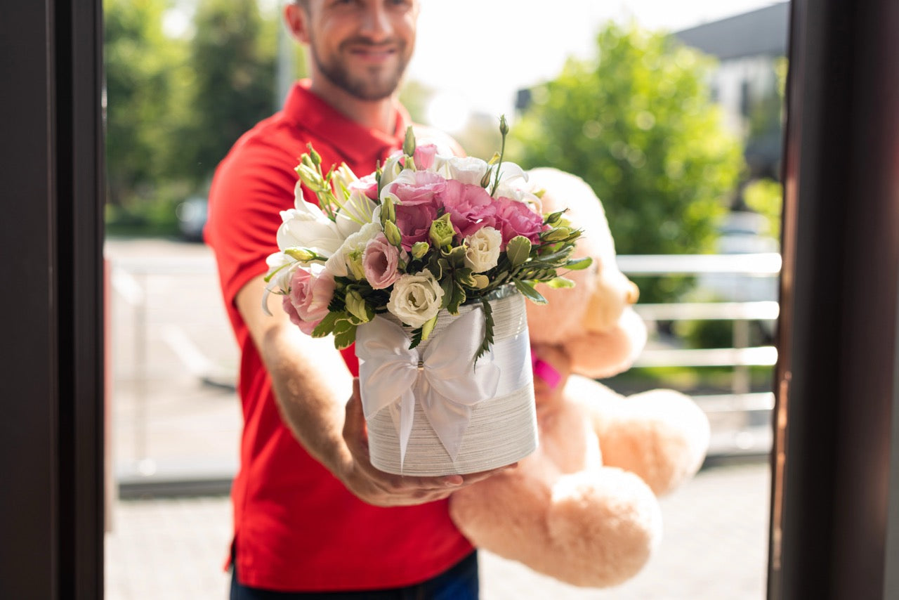 Same-Day Flower Delivery in North York: How It Works? - Toy Florist