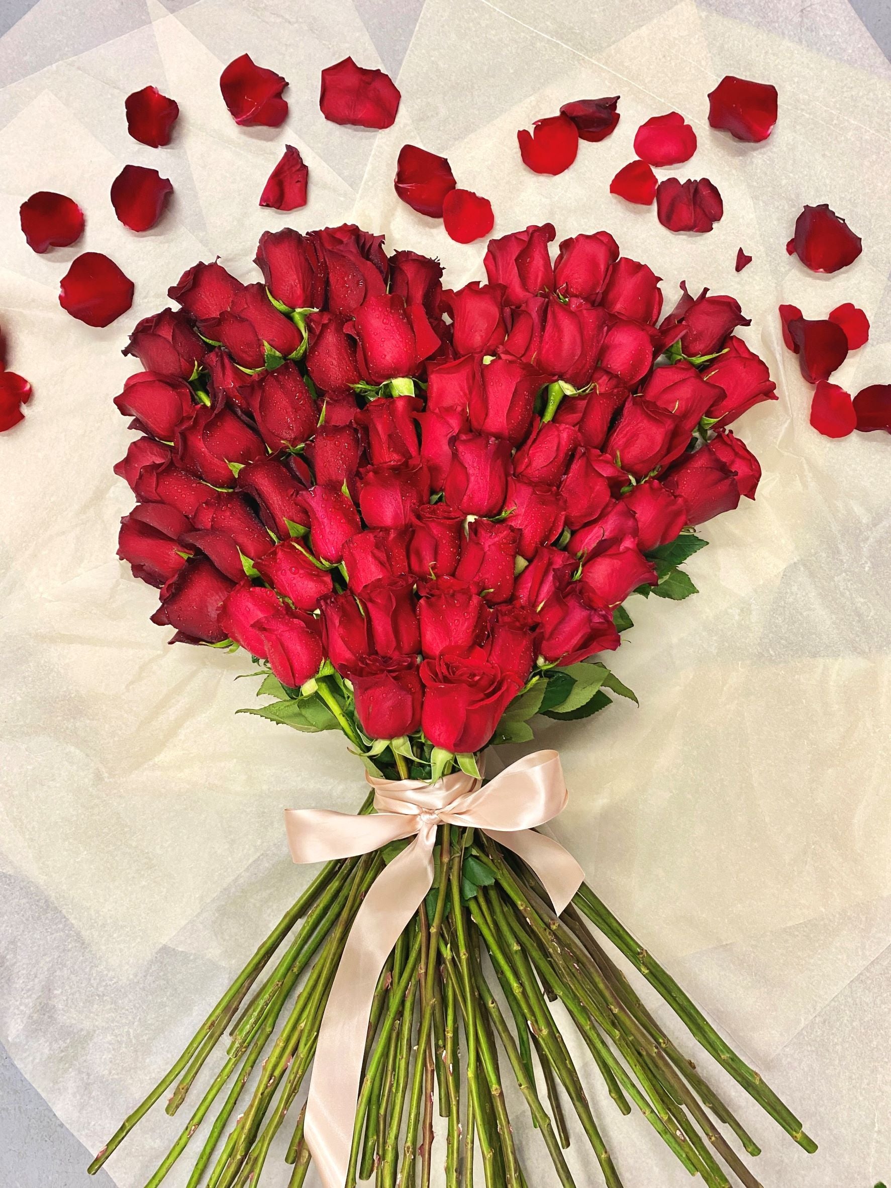Rose Bouquet Collection North York & Vaughan ON - Toy Florist